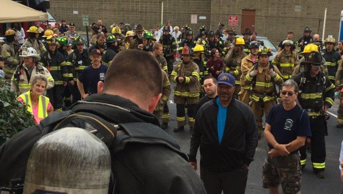 Firefighters honor 9/11 heroes with 110-story stair climb