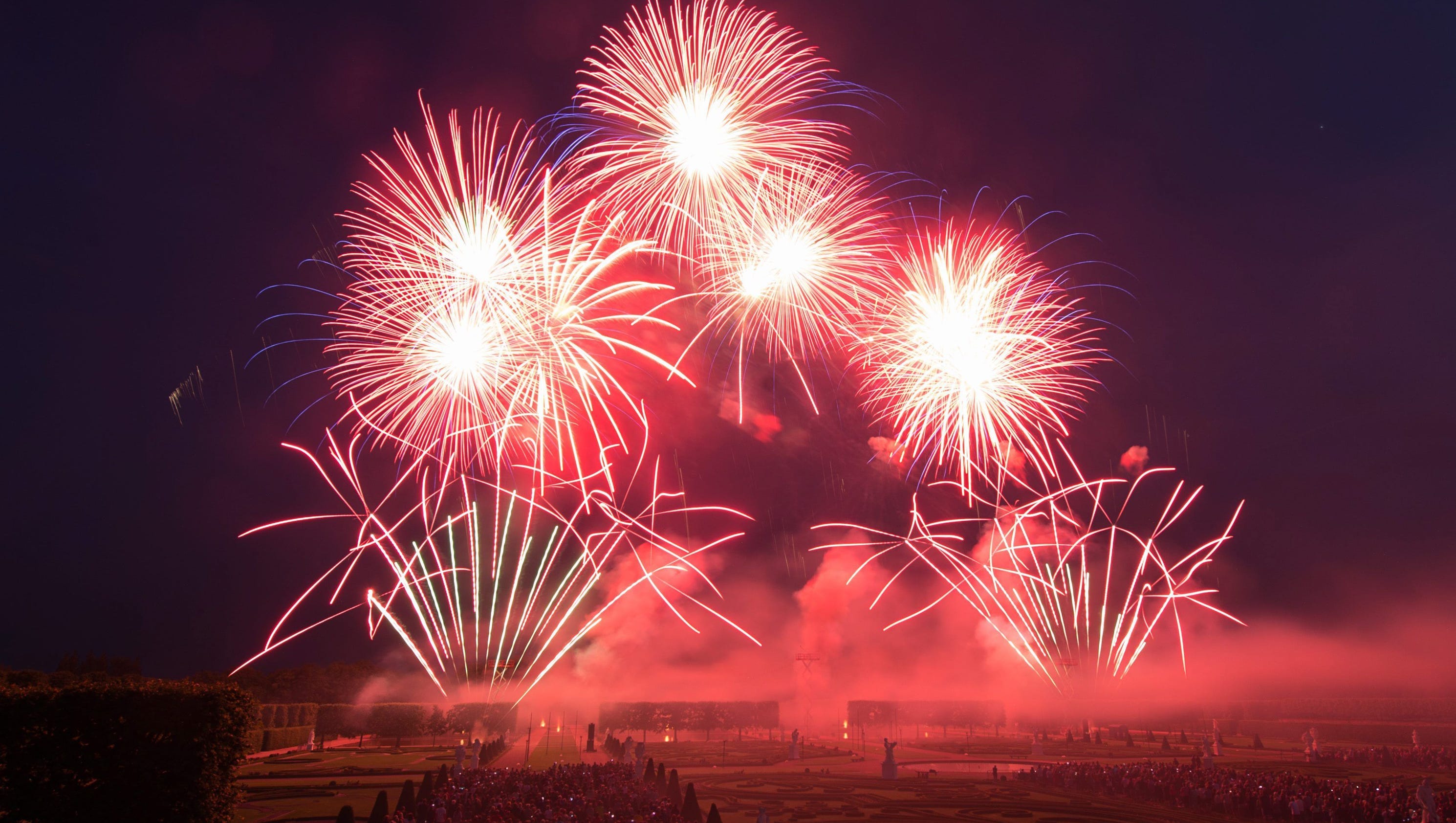 How to get great stills & video of fireworks How to get great stills & video of fireworks