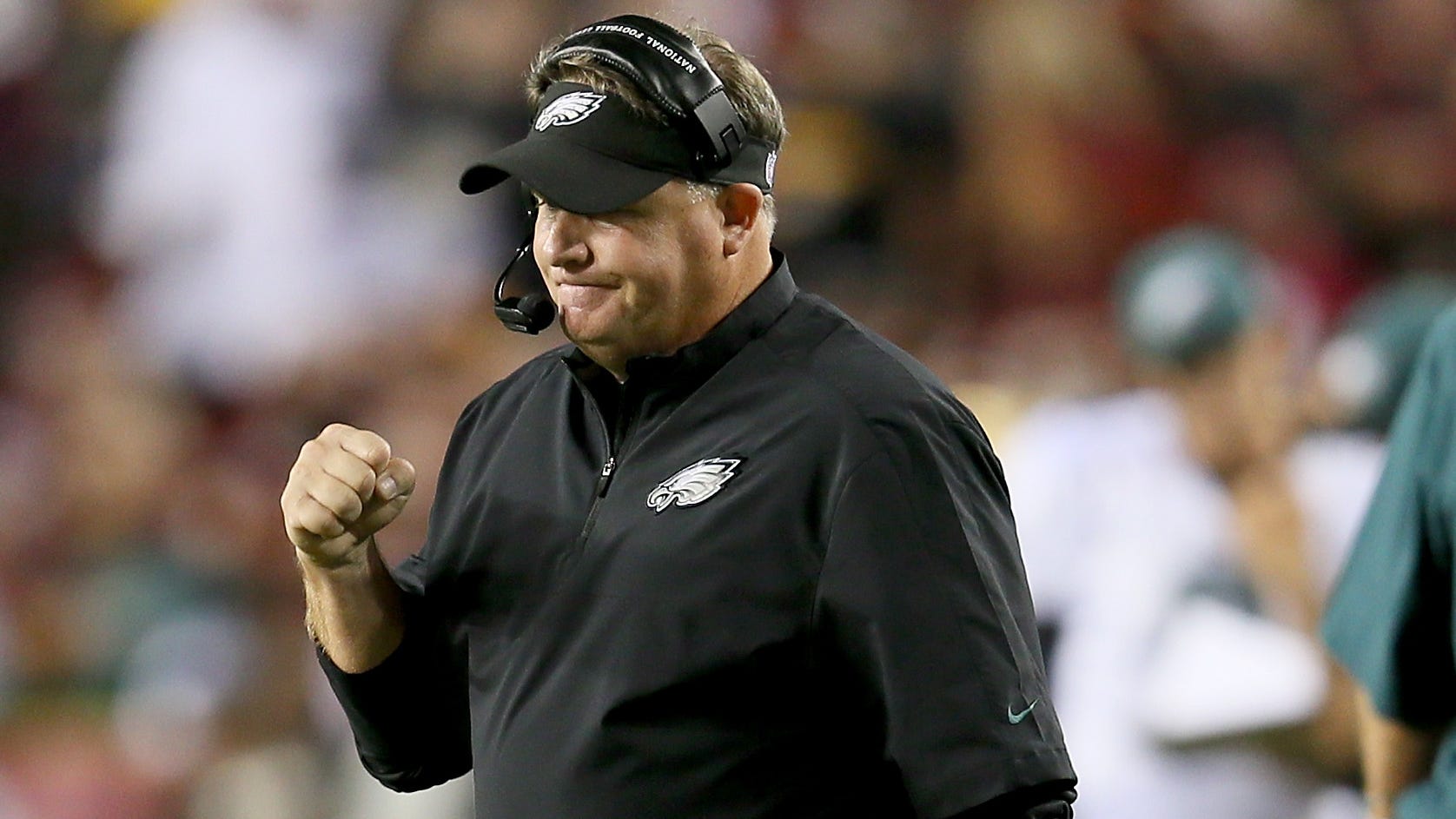 Chip Kelly's offense steals the show from RG3's return