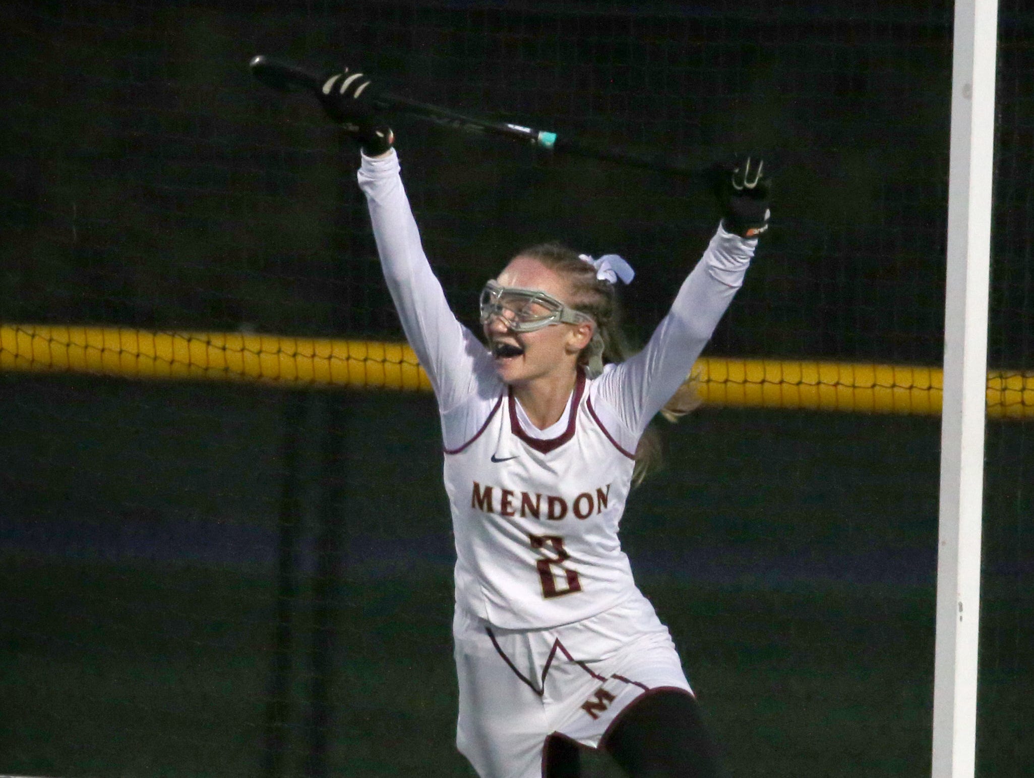 Mendon downs ER for 1st field hockey title | USA TODAY High School Sports