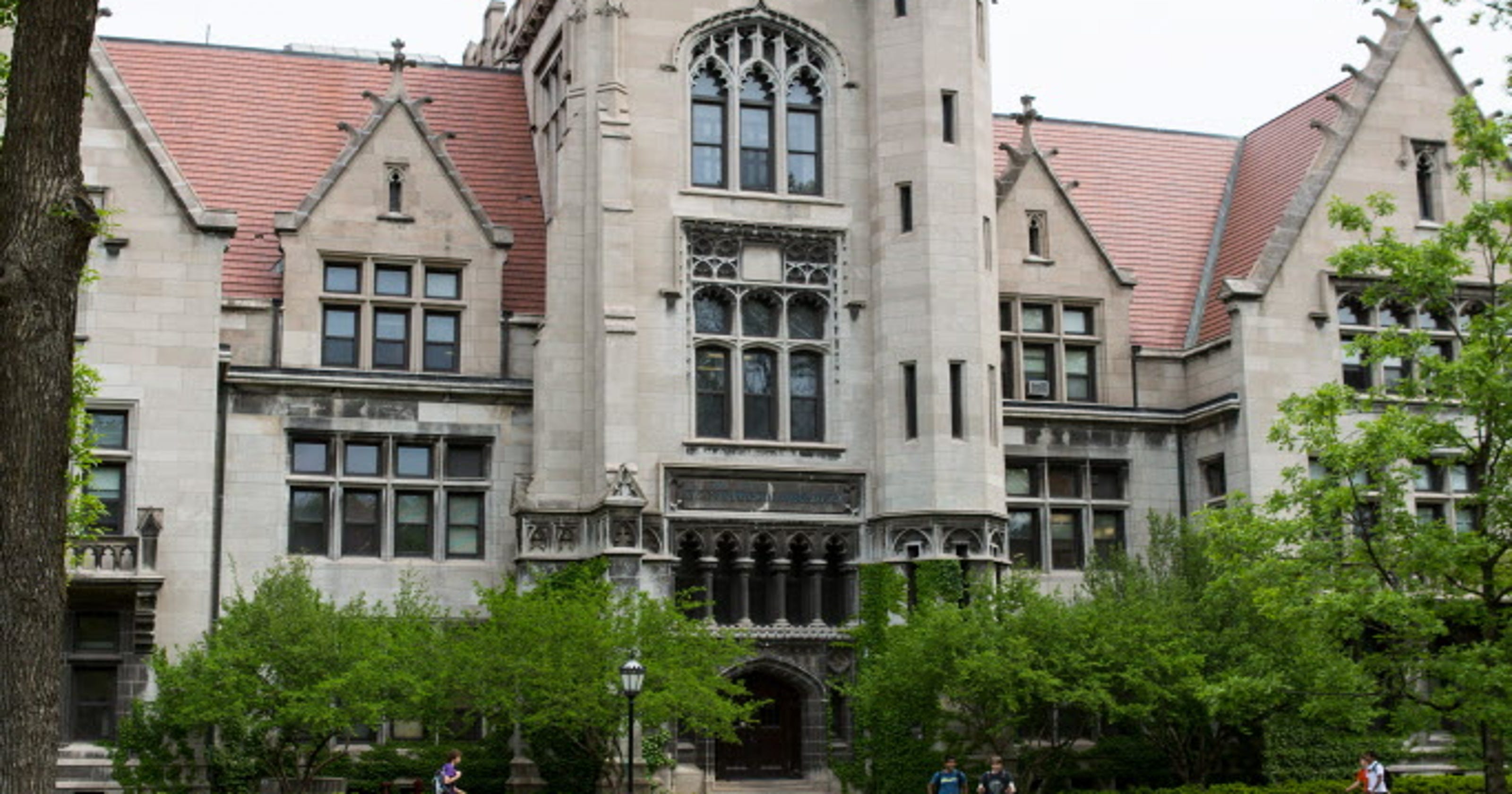 University of Chicago makes SAT, ACT optional for applicants University of Chicago makes SAT, ACT optional for applicants