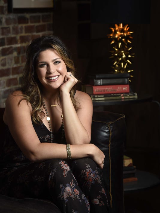 Hillary Scott & Scott Family accept early Grammy Awards