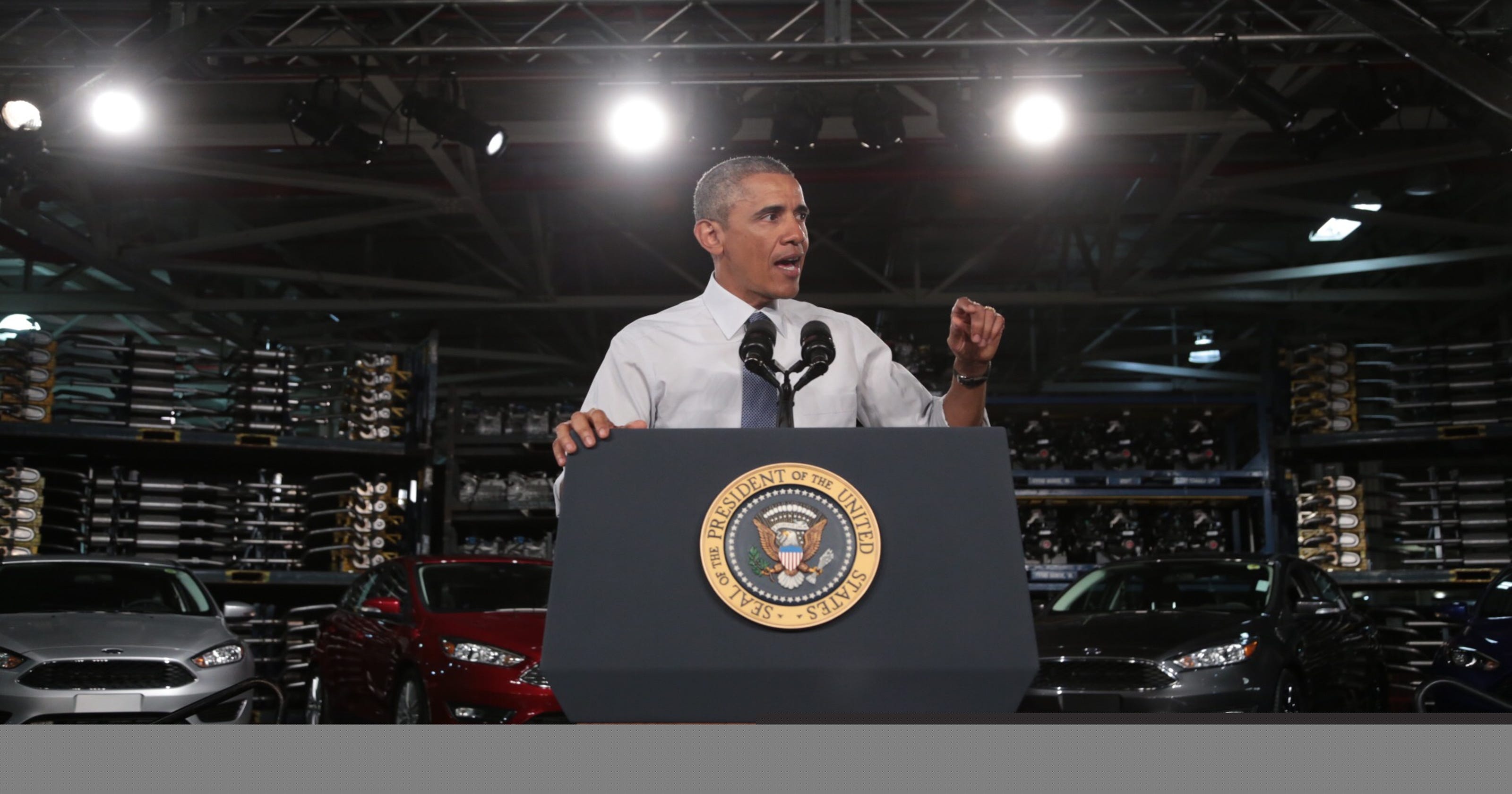 Obama hails auto industry comeback, Motor City revival