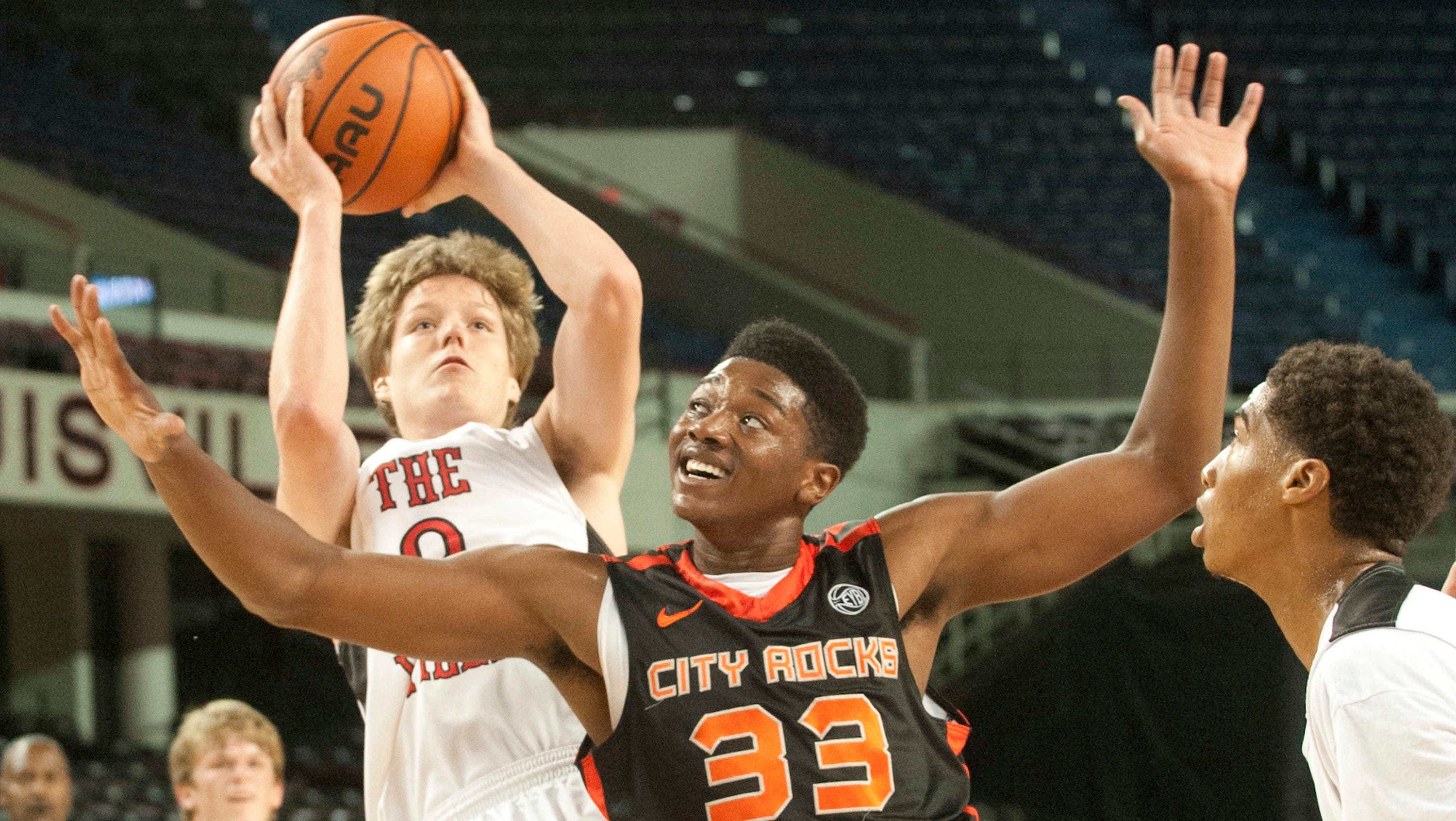 Trinity's Levitch sets 4 official visits