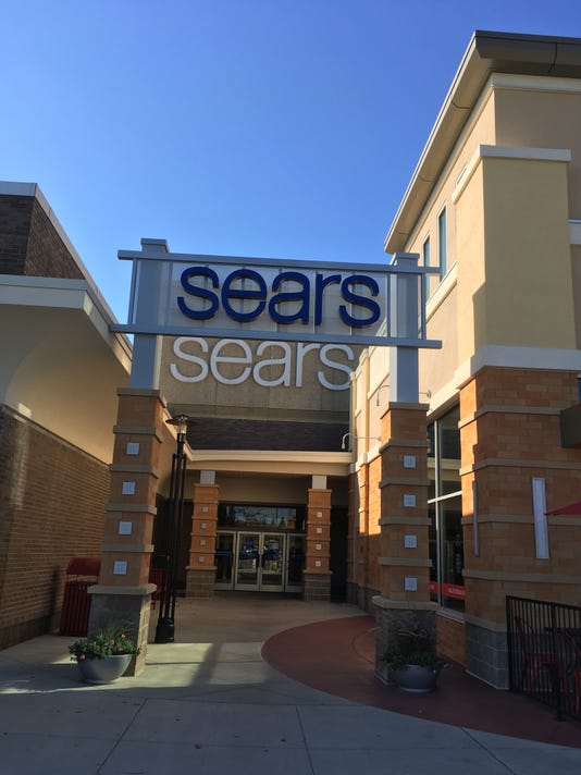 Sears closing at Brookfield Square in March, Green Bay Plaza in April