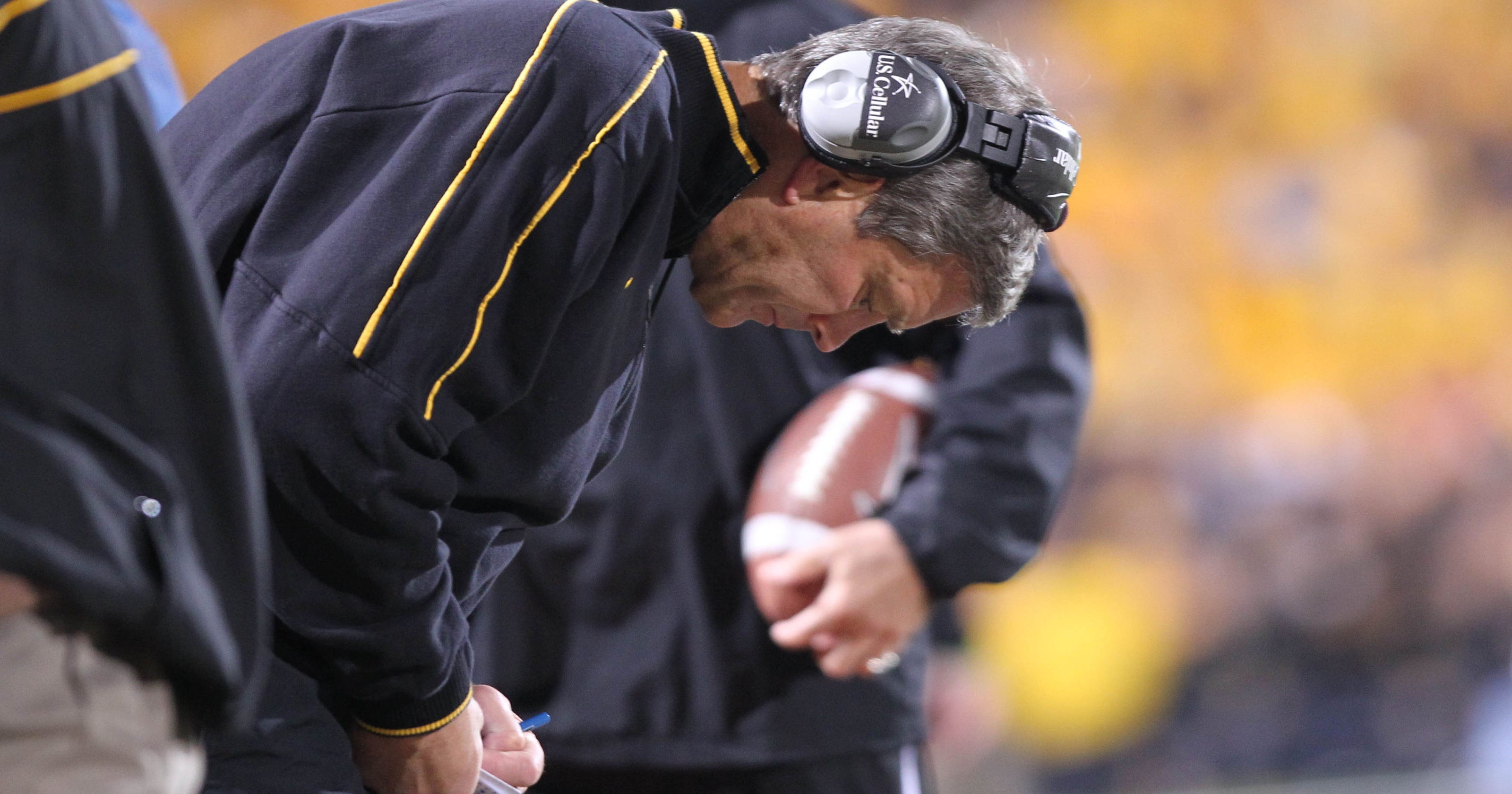 Mystery solved: What's in Kirk Ferentz's notes?