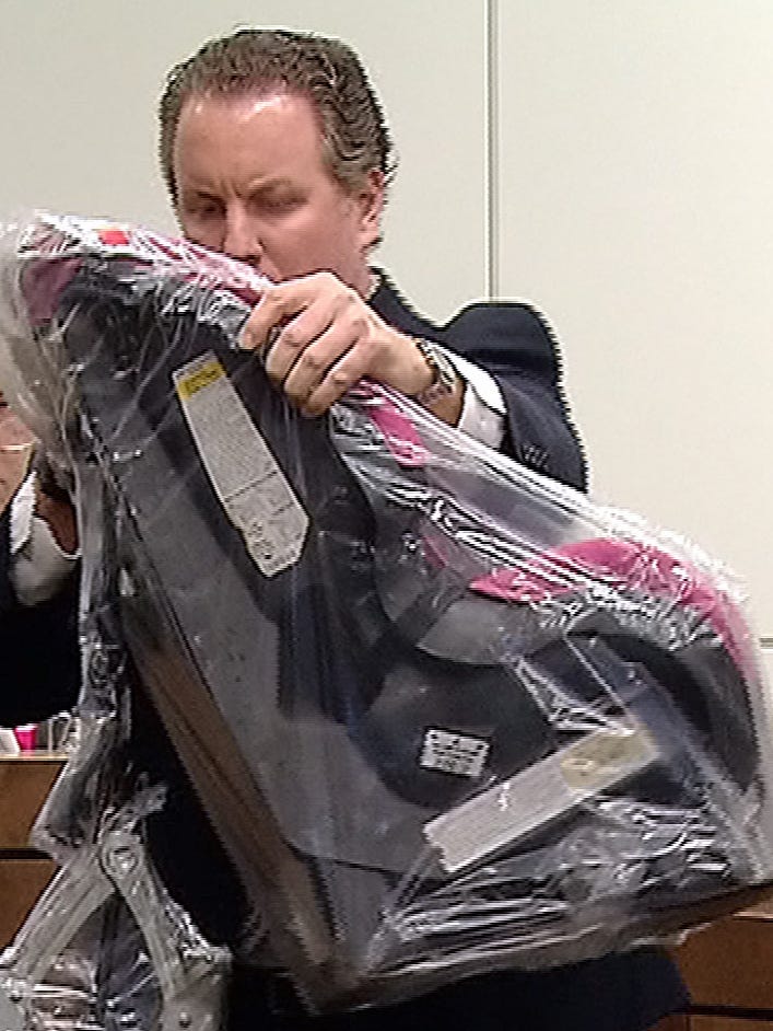 Tot's dad, acting calm, was fleeing N.J. after her death