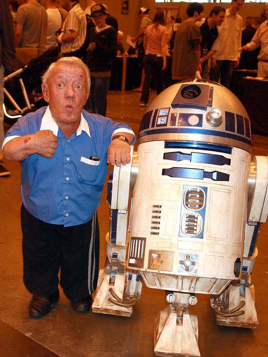 Kenny Baker, Star Wars' R2-D2, dies at 81