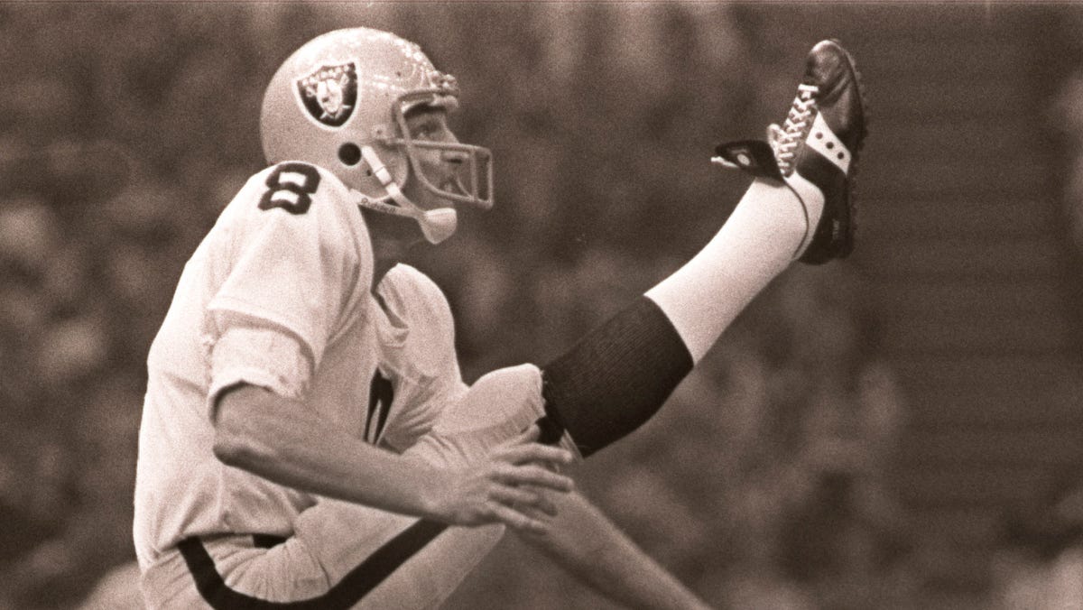 Ray Guy: NFL punter from Southern Miss football to the Raiders