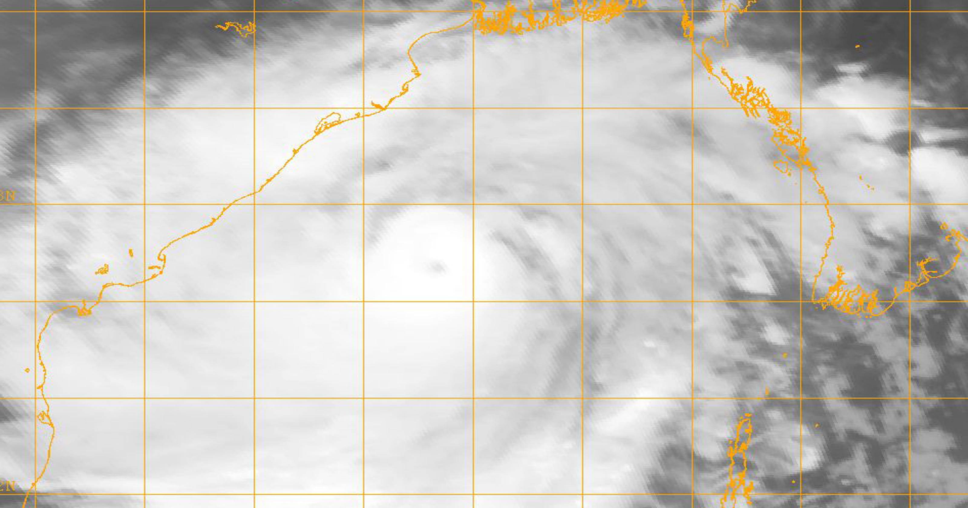 'Catastrophic' cyclone heads for landfall in India