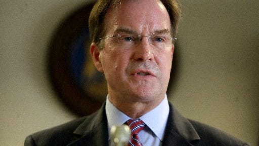 AG Bill Schuette apologizes to reporters for subpoenas