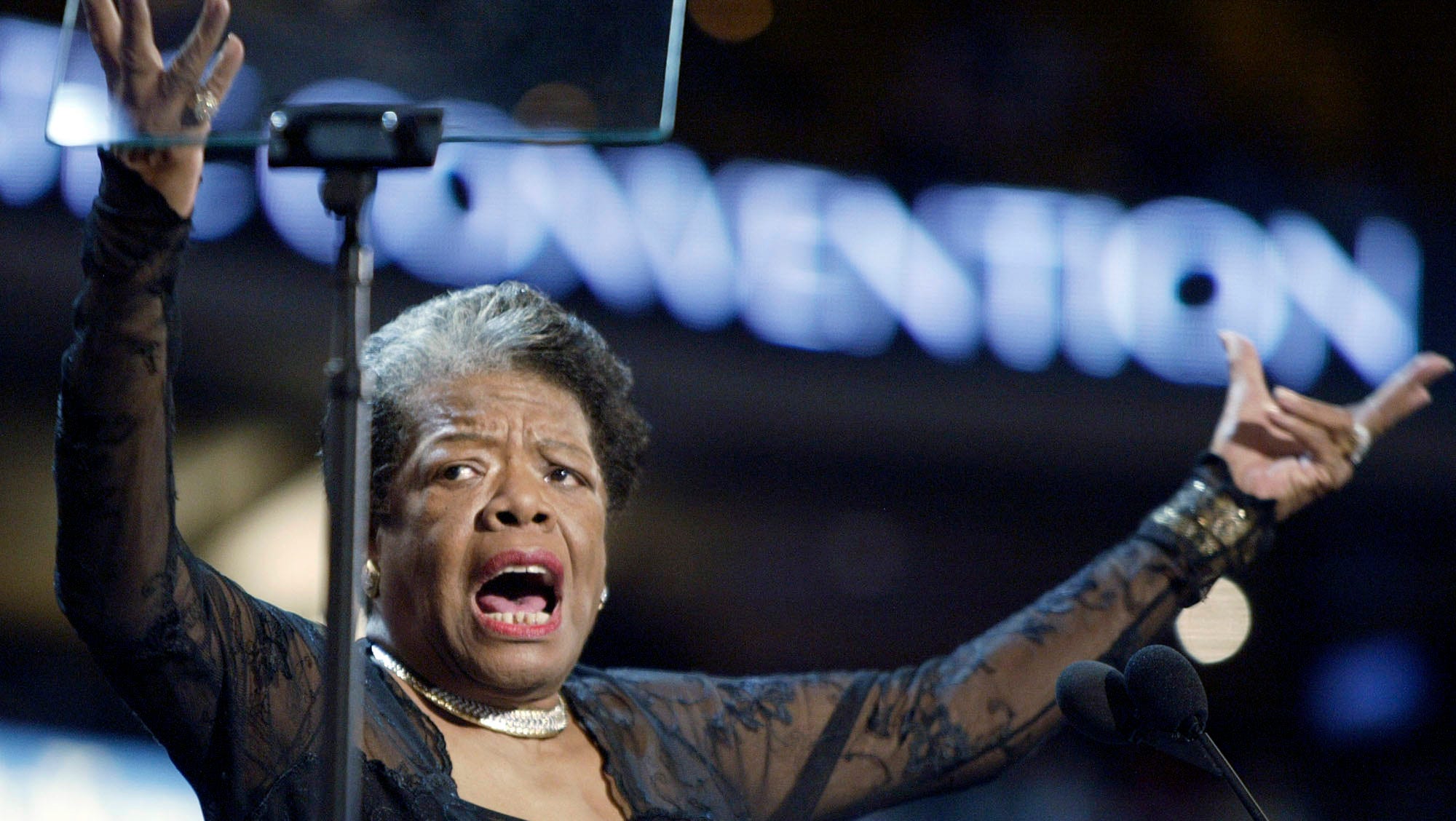 Poet Maya Angelou remembered at memorial service