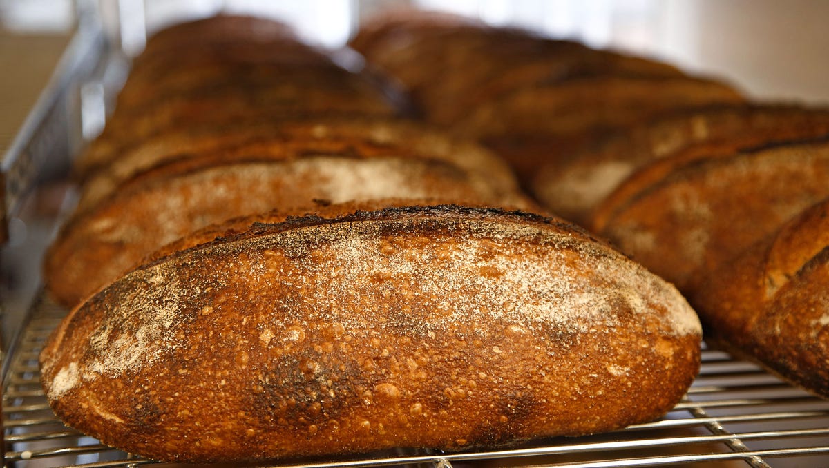 Bakeries selling fresh bread in metro Phoenix