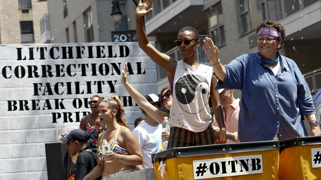 Let Miss Rosa from 'OITNB' read to you