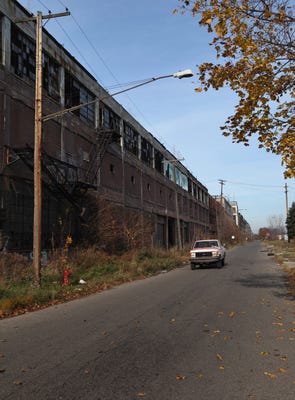 The Packard Plant: Then and now -- interactive comparison photos