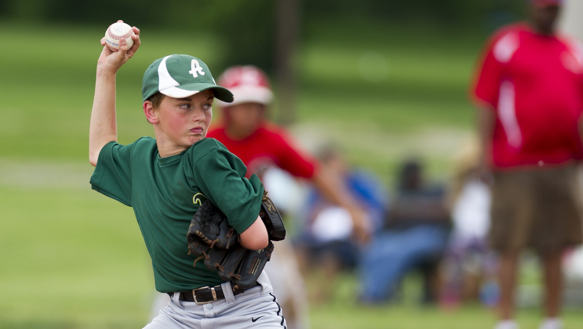 Doyel: 12-year-old baseball player has one hand, whole lot of heart