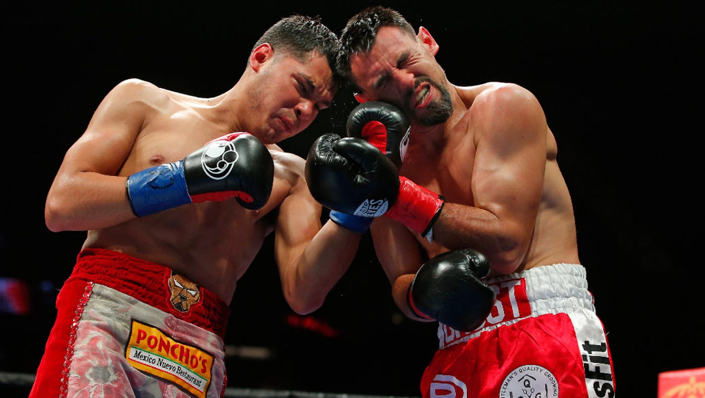 Omar Figueroa Jr. batters, then stops Robert Guerrero with third round TKO