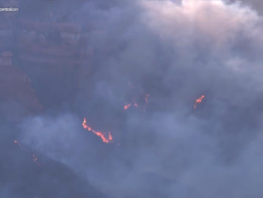3,000 warned they may have to flee fire outside Sedona