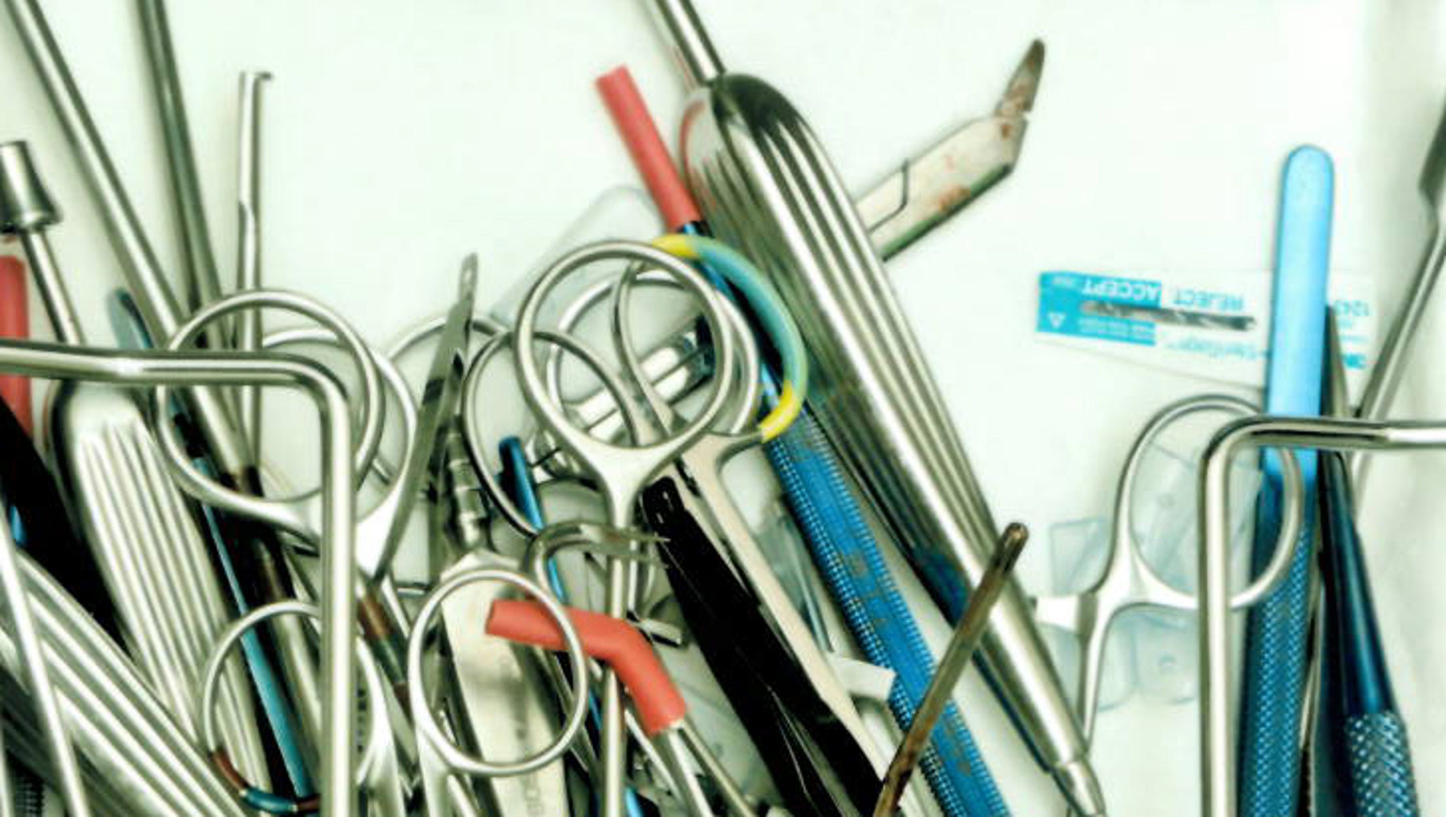 Dirty, missing instruments plague DMC surgeries