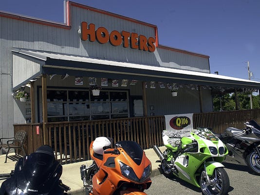 Hooters building can be yours for $1.9M, Sam's Club site also for sale