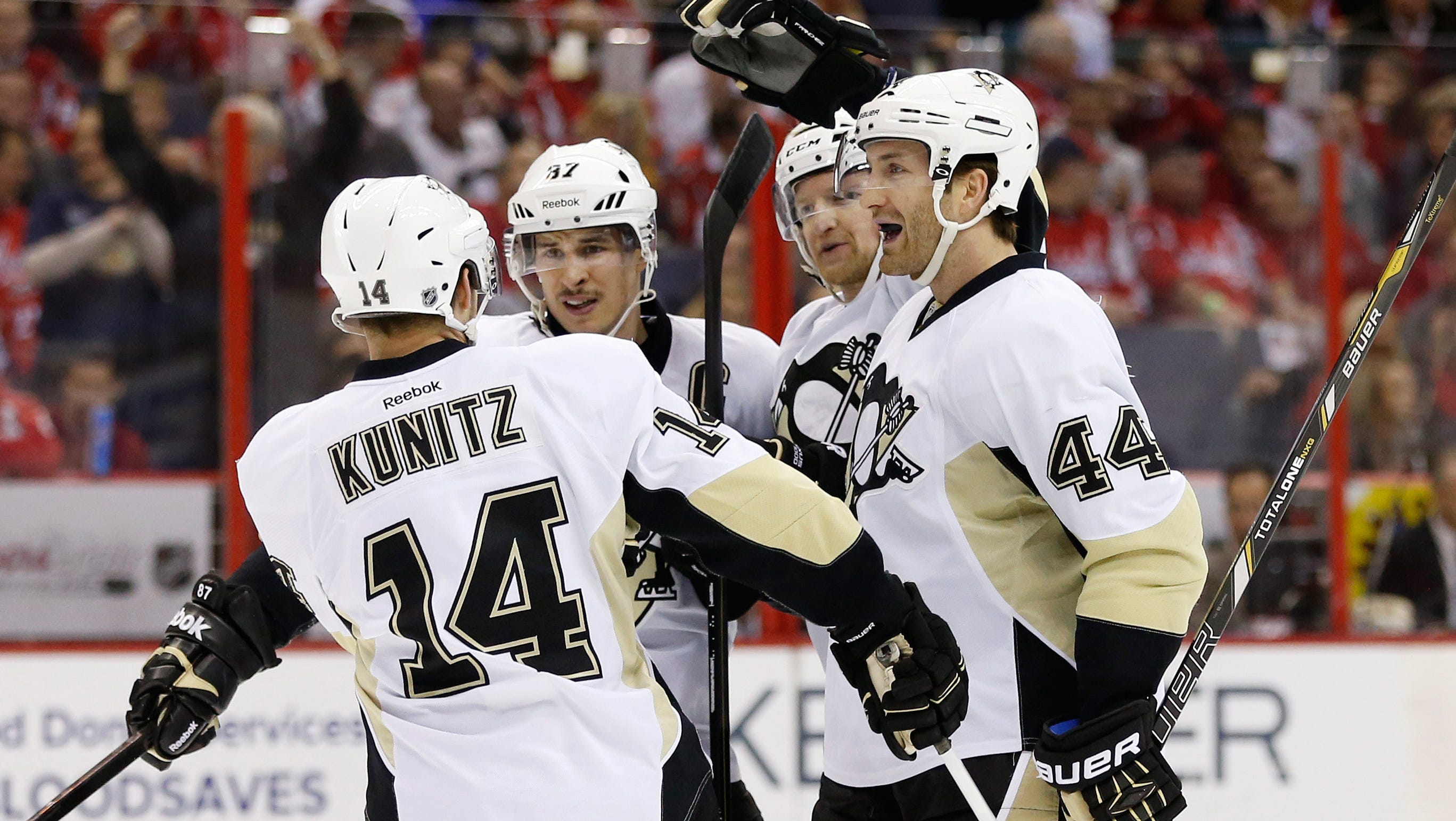 Penguins dominate Capitals 4-0