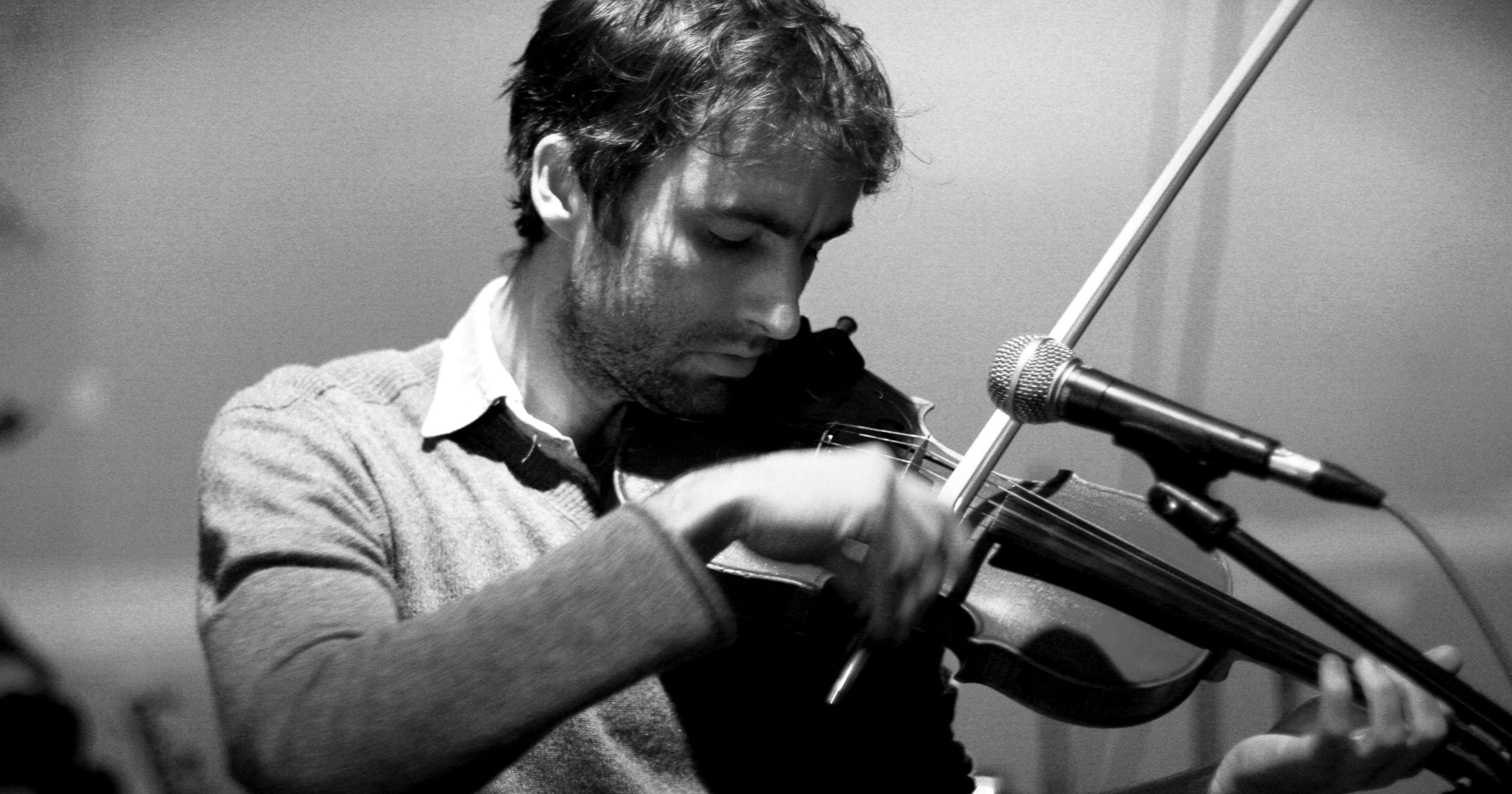 Andrew Bird brings violin virtuosity to Hancher