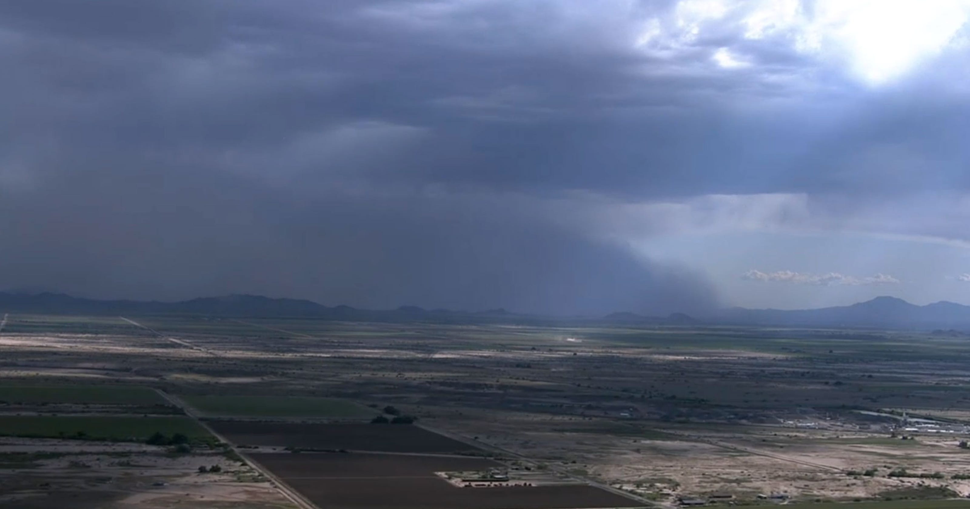 Dust storm moves through the Valley