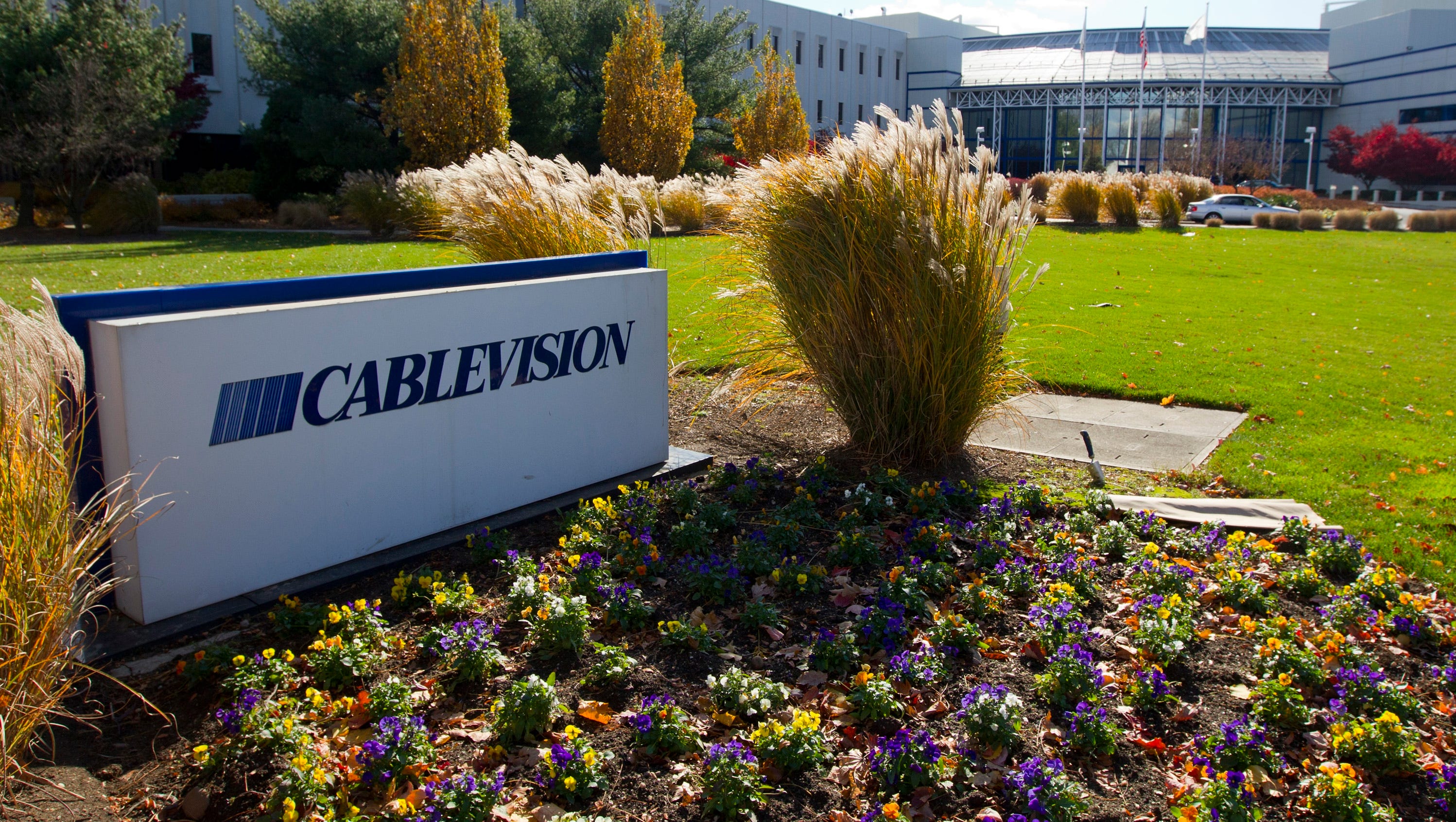 Altice to buy Cablevision for $17.7B to expand in the U.S.
