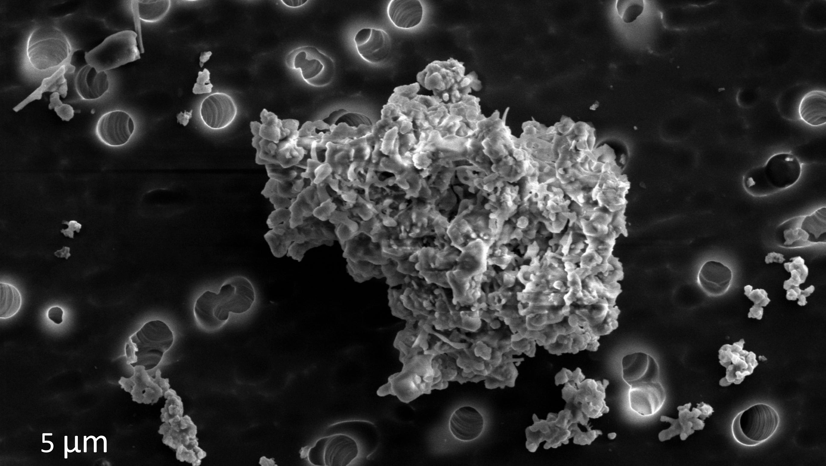 Interstellar dust: Ancient material that formed the Earth discovered