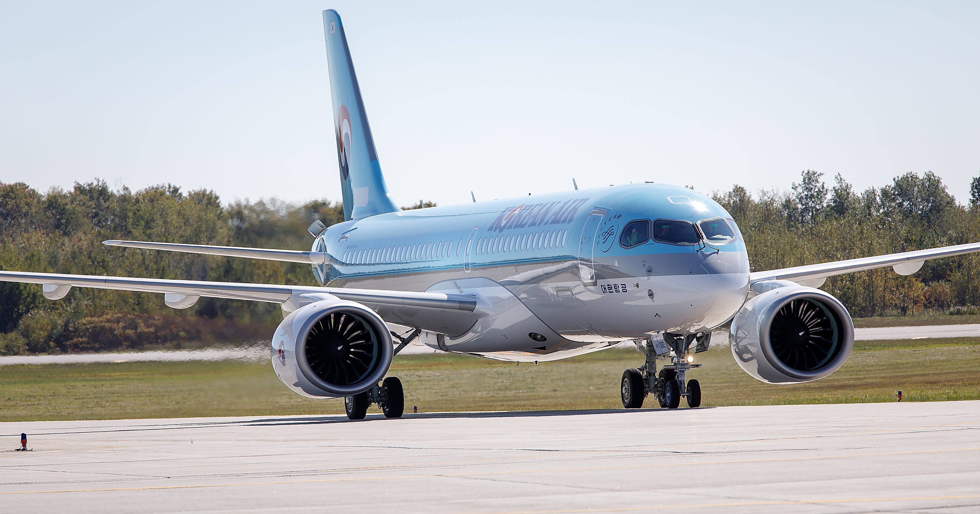 First look: Korean Air shows off its first Bombardier C Series CS300