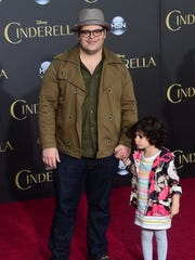 Josh Gad apologizes to parents for unleashing new 'Frozen' song