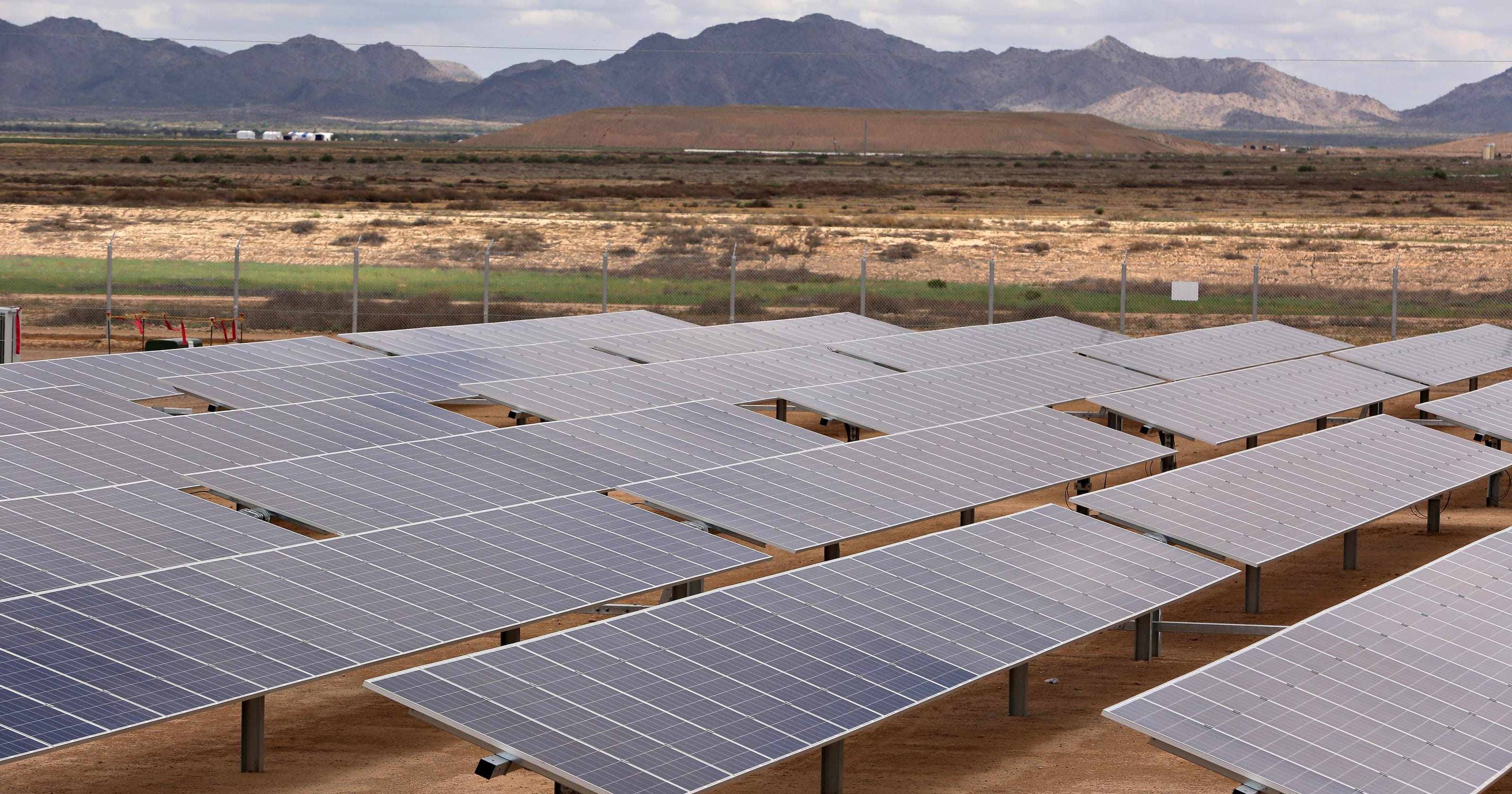 Solar plant moves Phoenix toward renewable energy goal