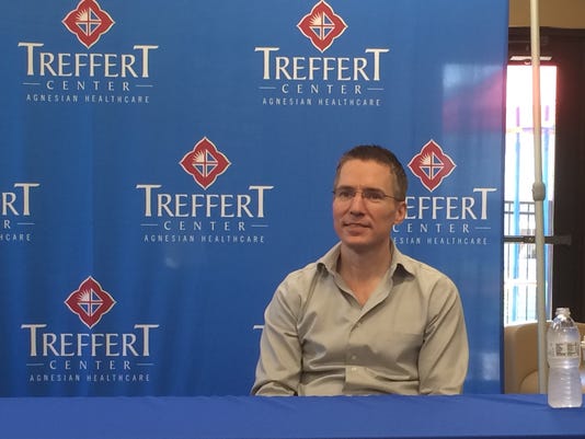 Math genius, savant Jason Padgett visits Fond du Lac