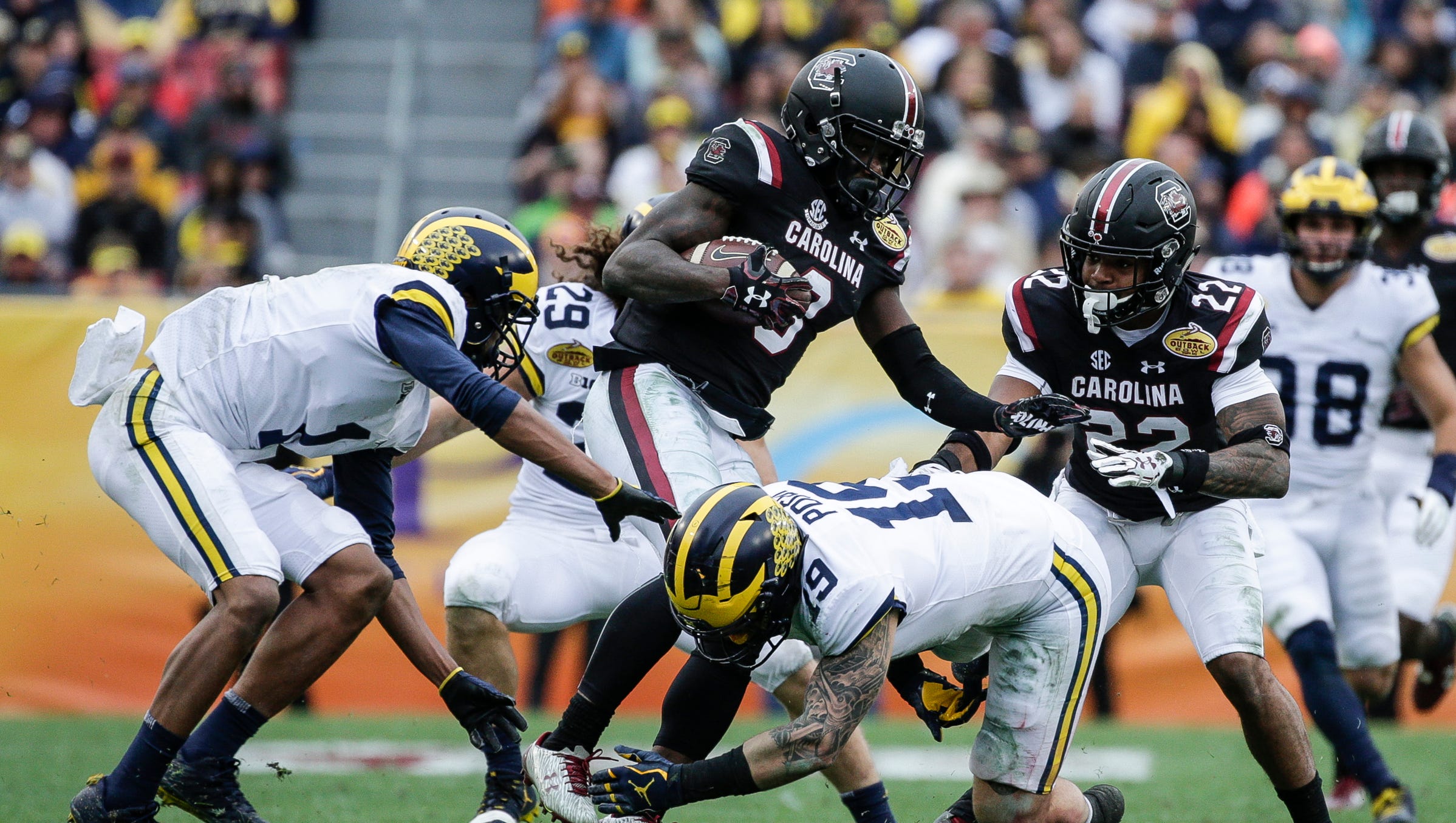 Two Michigan football players, one MSU player on Bednarik Award watch list