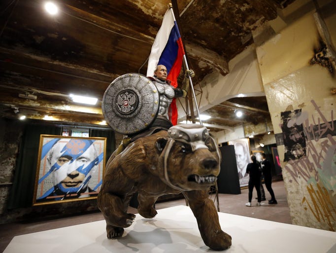 'SUPERPUTIN,' Russia's President immortalized in artworks