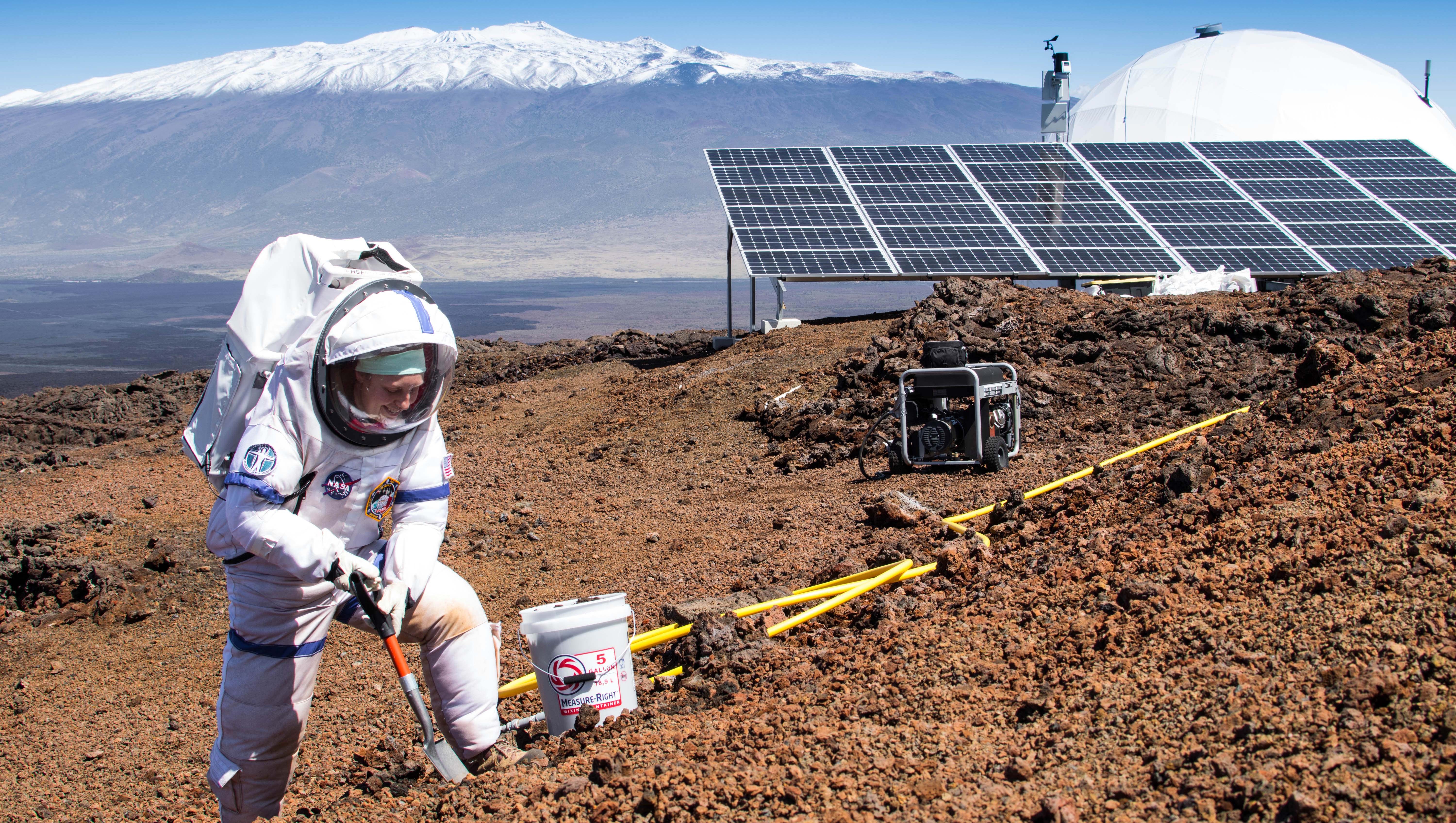 Mars simulation ends after a year on Hawaiian mountain