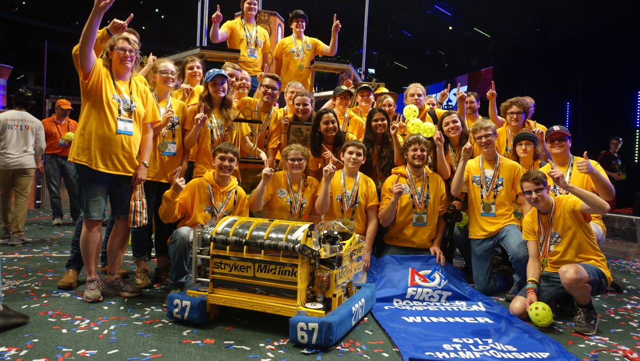 Michigan students, robots win at world robotics competition