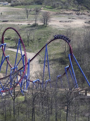 Kings Island debuts record-breaking Banshee coaster