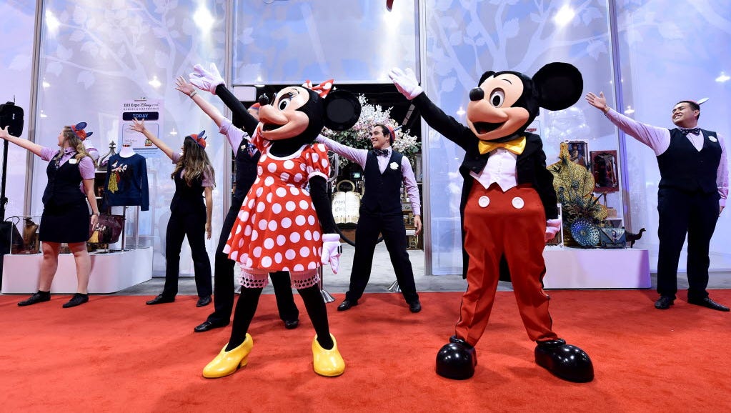 What you need: Yellow heels, a polka-dot dress and a bow for your hair ...