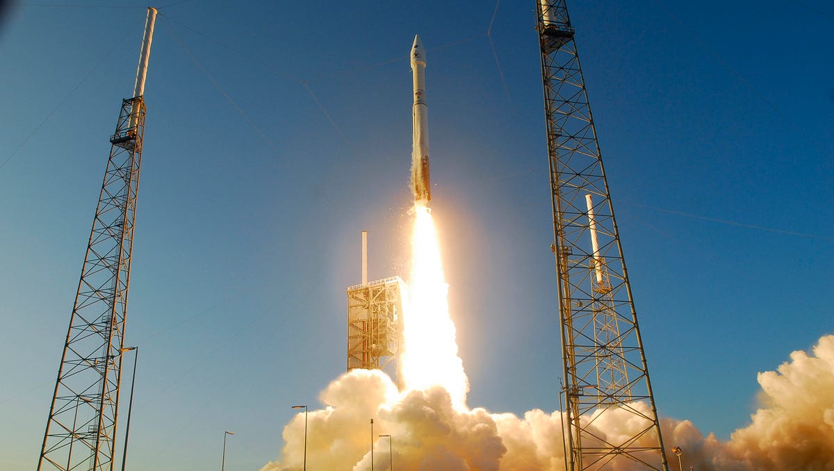 Photos: Atlas V launches from Cape Canaveral with NASA's OSIRIS-REx