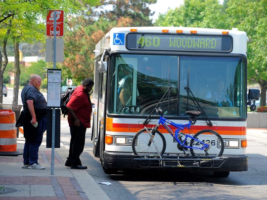 Hitch a ride to the Detroit Zoo on the SMART bus