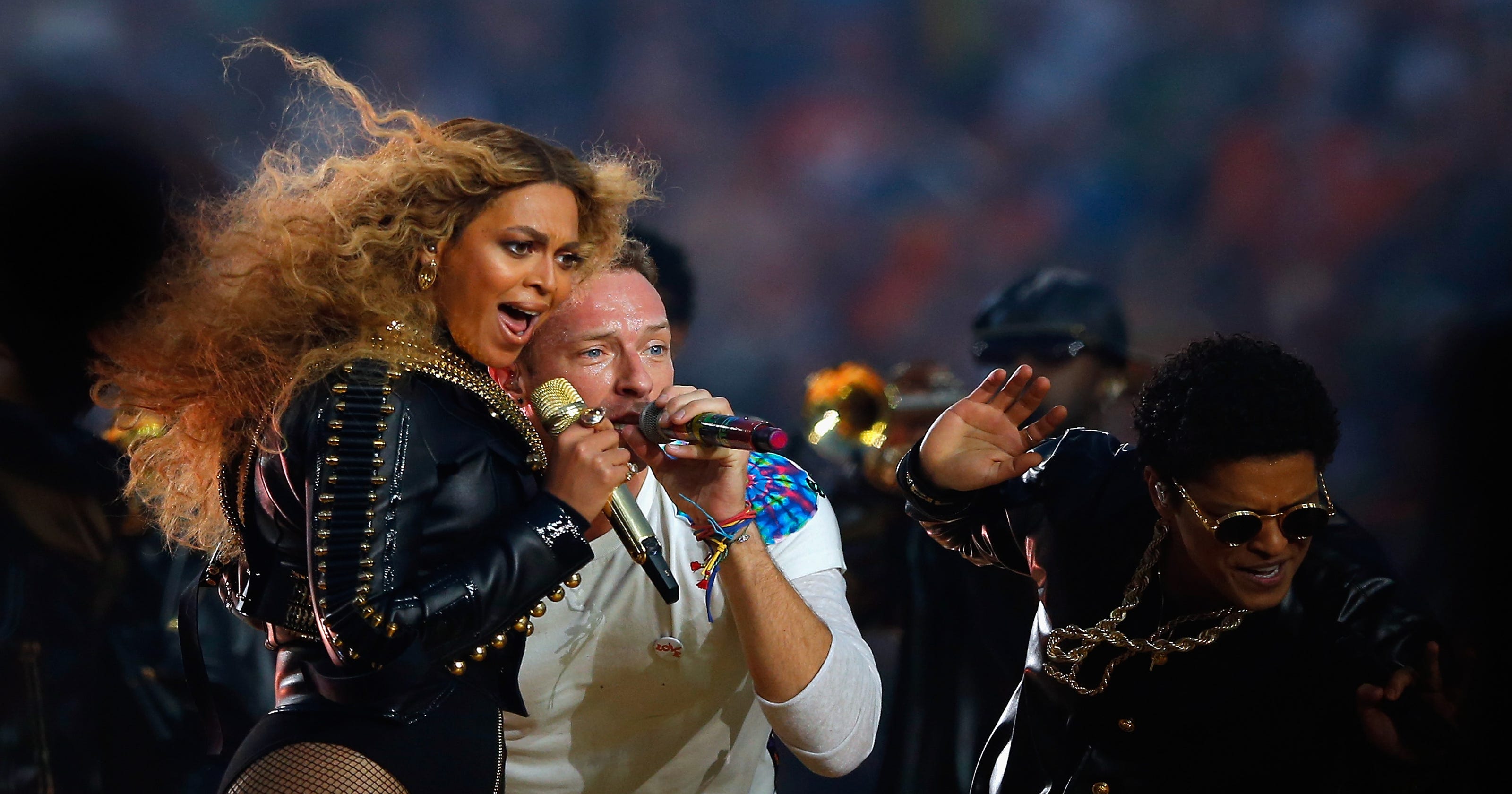 The 9 most important Beyoncé Super Bowl halftime gifs