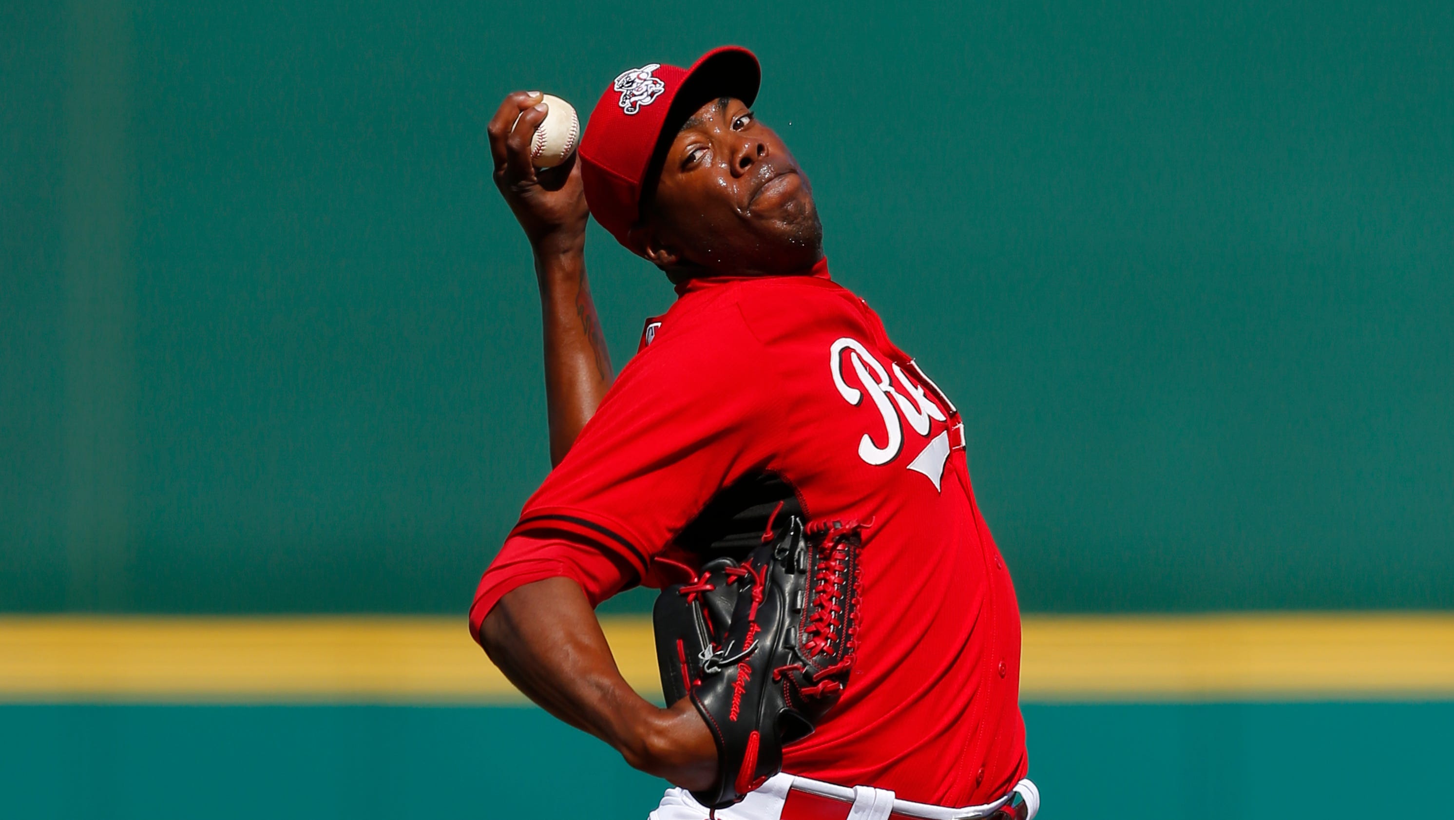 Reds pitcher Aroldis Chapman hit in face with line drive