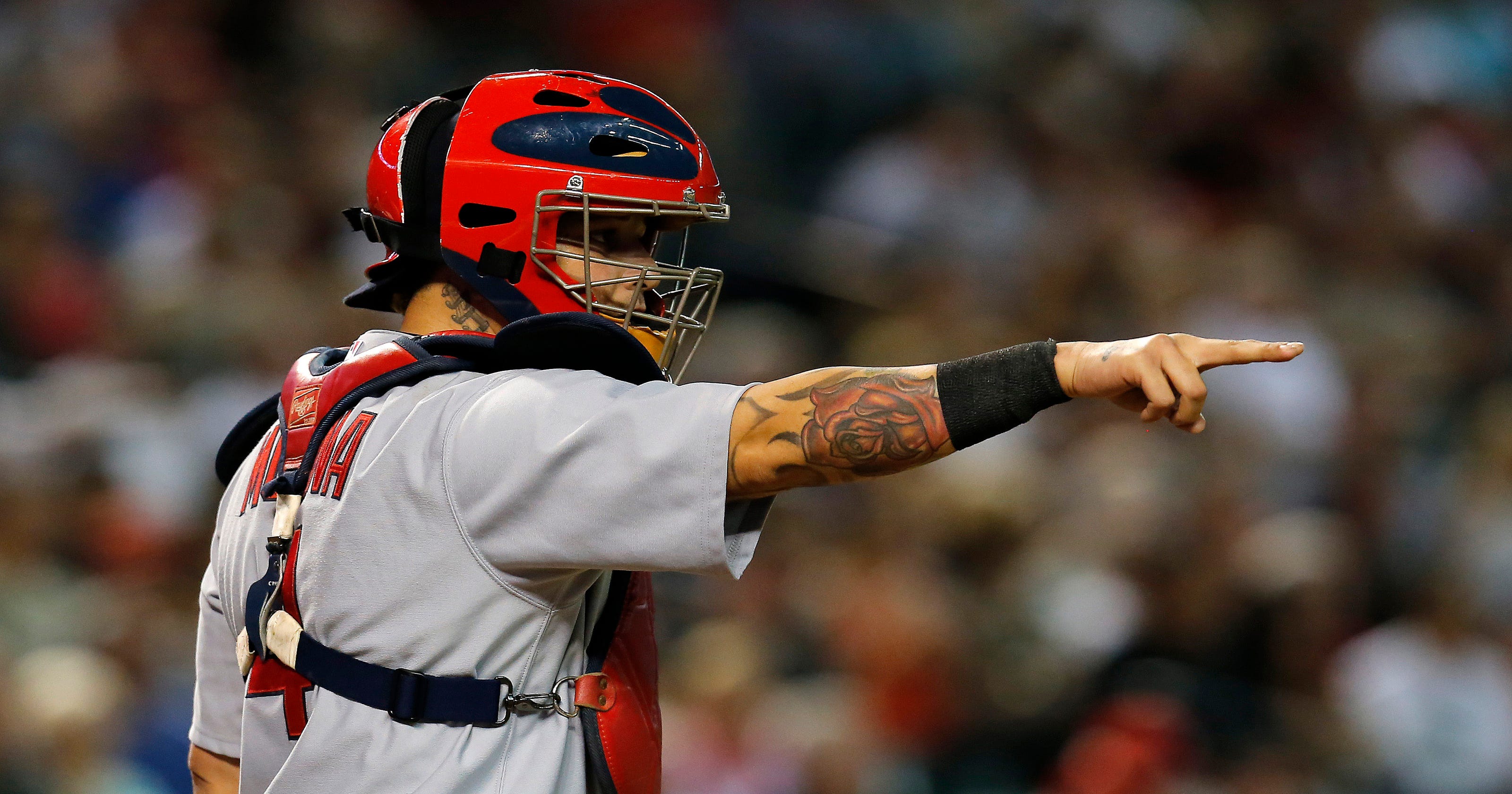 Yadier Molina wins 7th Gold Glove; O's, Royals get 3 each