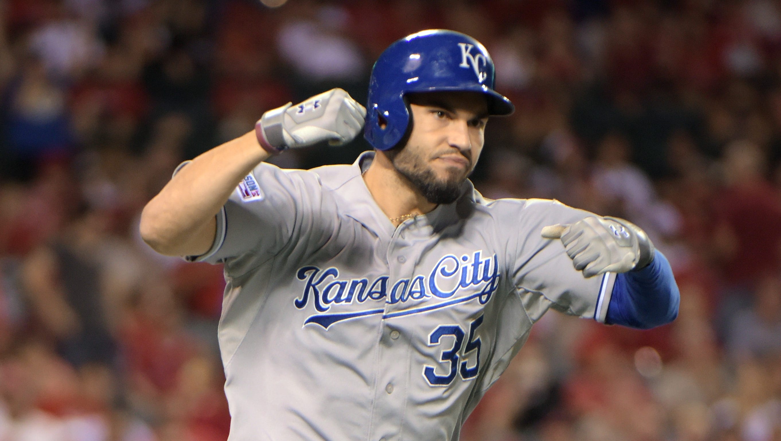 Hosmer's HR gives Royals 2-0 ALDS lead over Angels