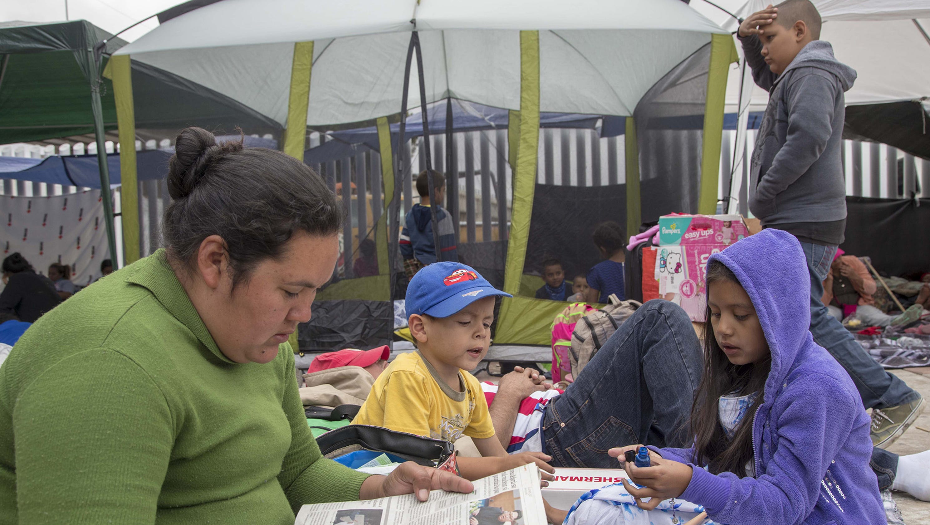 Migrant caravan: Are Central American migrants entering the U.S.?