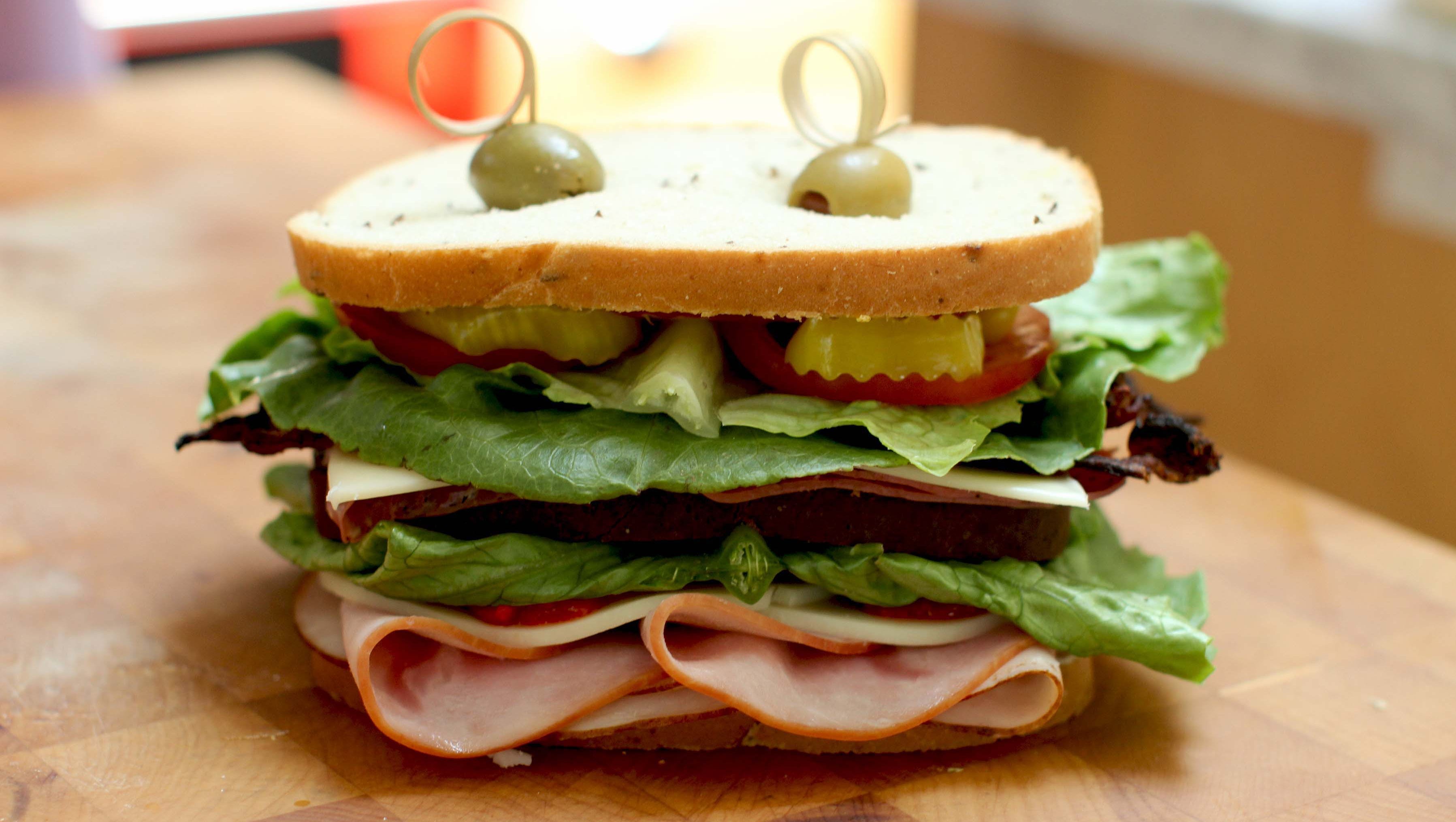 635700753001160798-sandwich.jpg?width=3200&height=1808&fit=crop&format ...