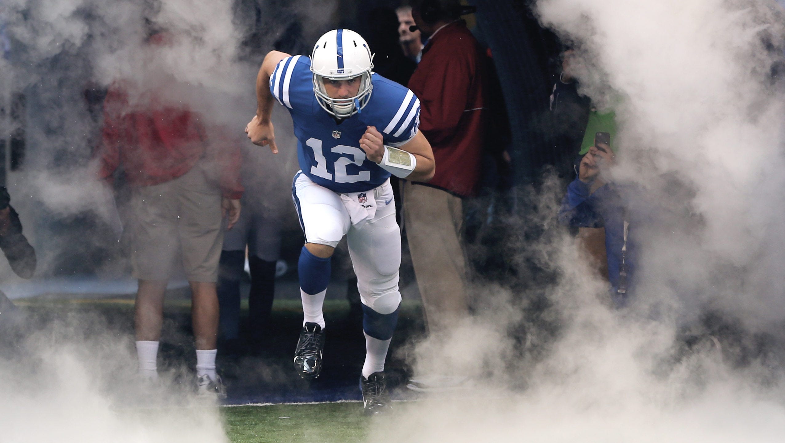 635730875155014556-42-COLTS19-FEN.JPG?width=2552&height=1442&fit=crop ...