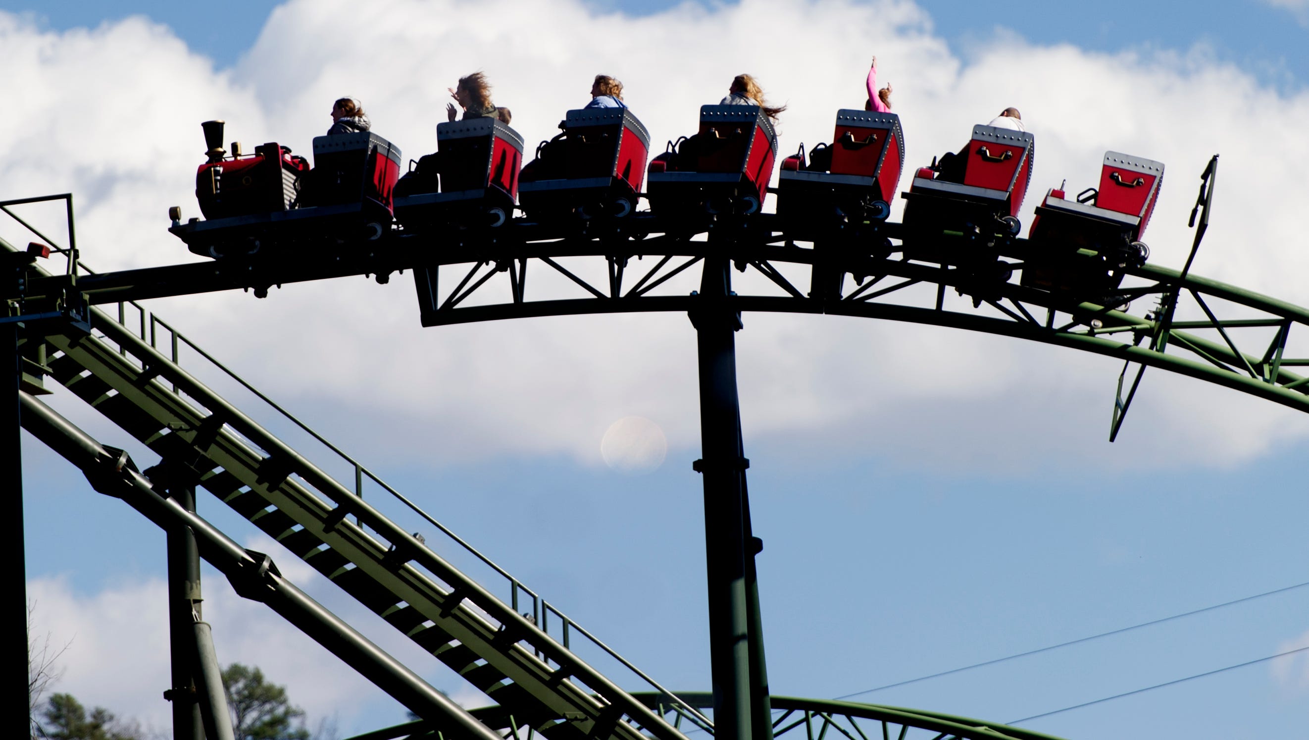 Dollywood: 5 things to know about the theme park's opening day