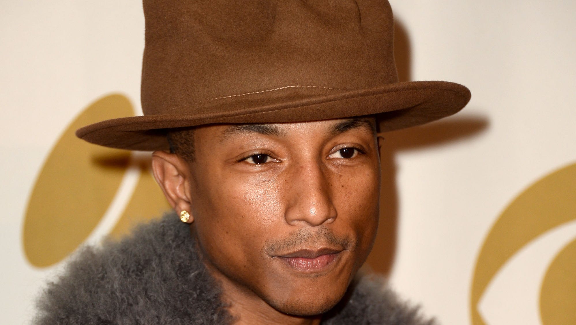 Pharrell sells Grammys hat to Arby's for $44,100